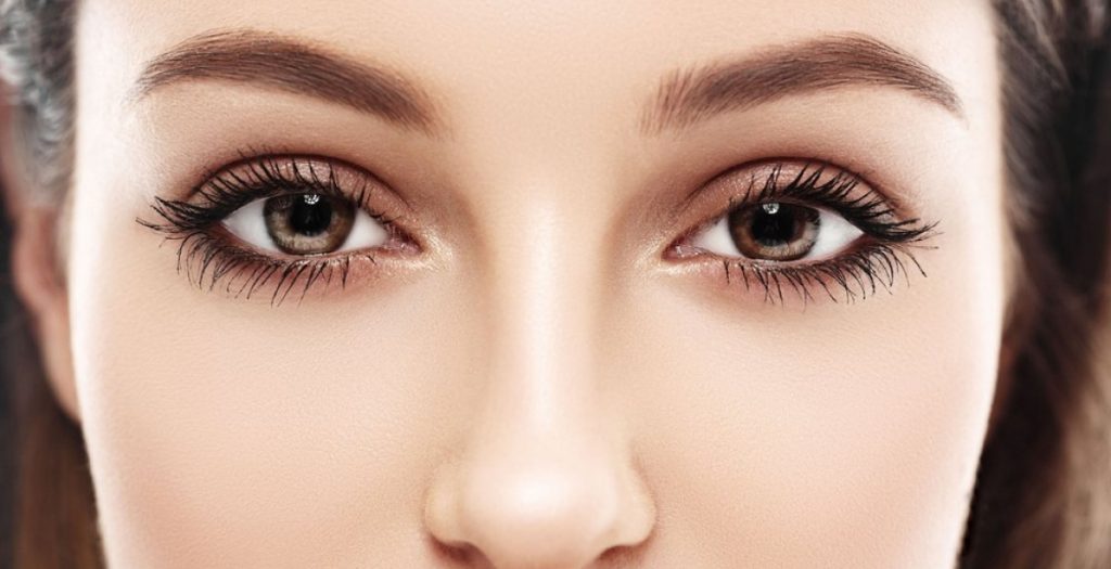 Could shaping eyebrows get any easier than THIS!! - upsmash